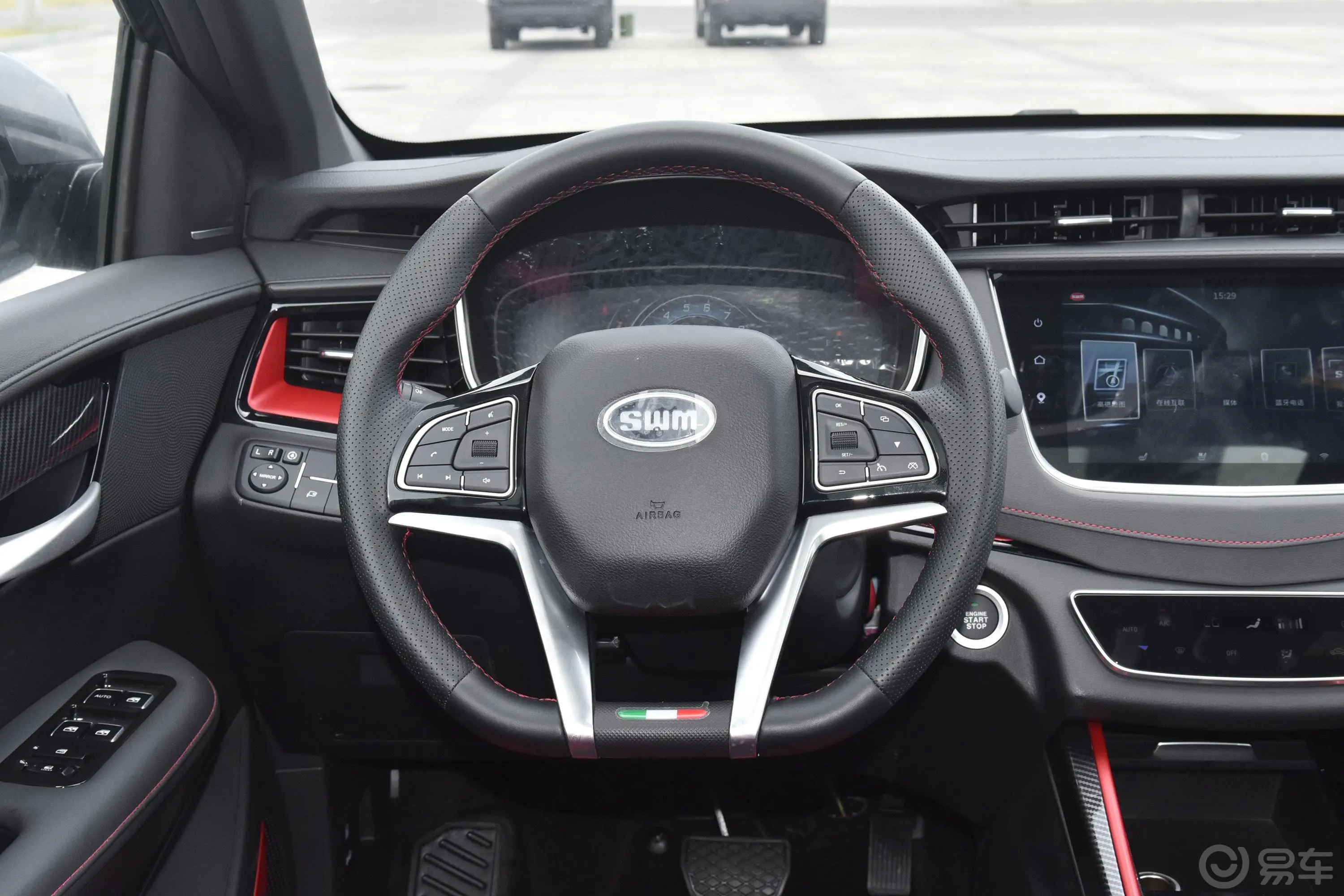 【SWM斯威G01FF1.5T 双离合铂金版方向盘图片-汽车图片大全】-易车