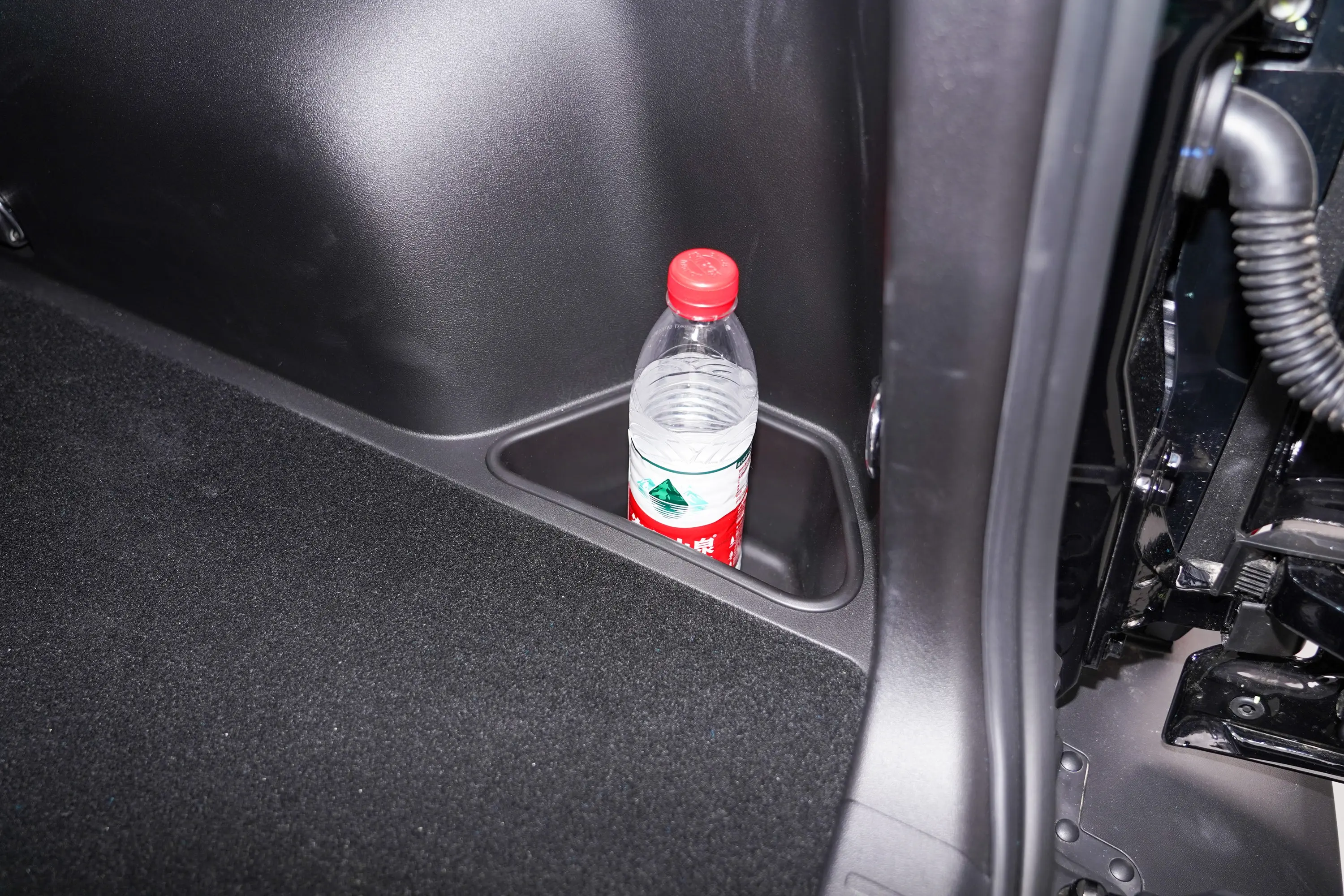 【哈弗猛龙1.5T 145km 探索版后备厢图片-汽车图片大全】-易车