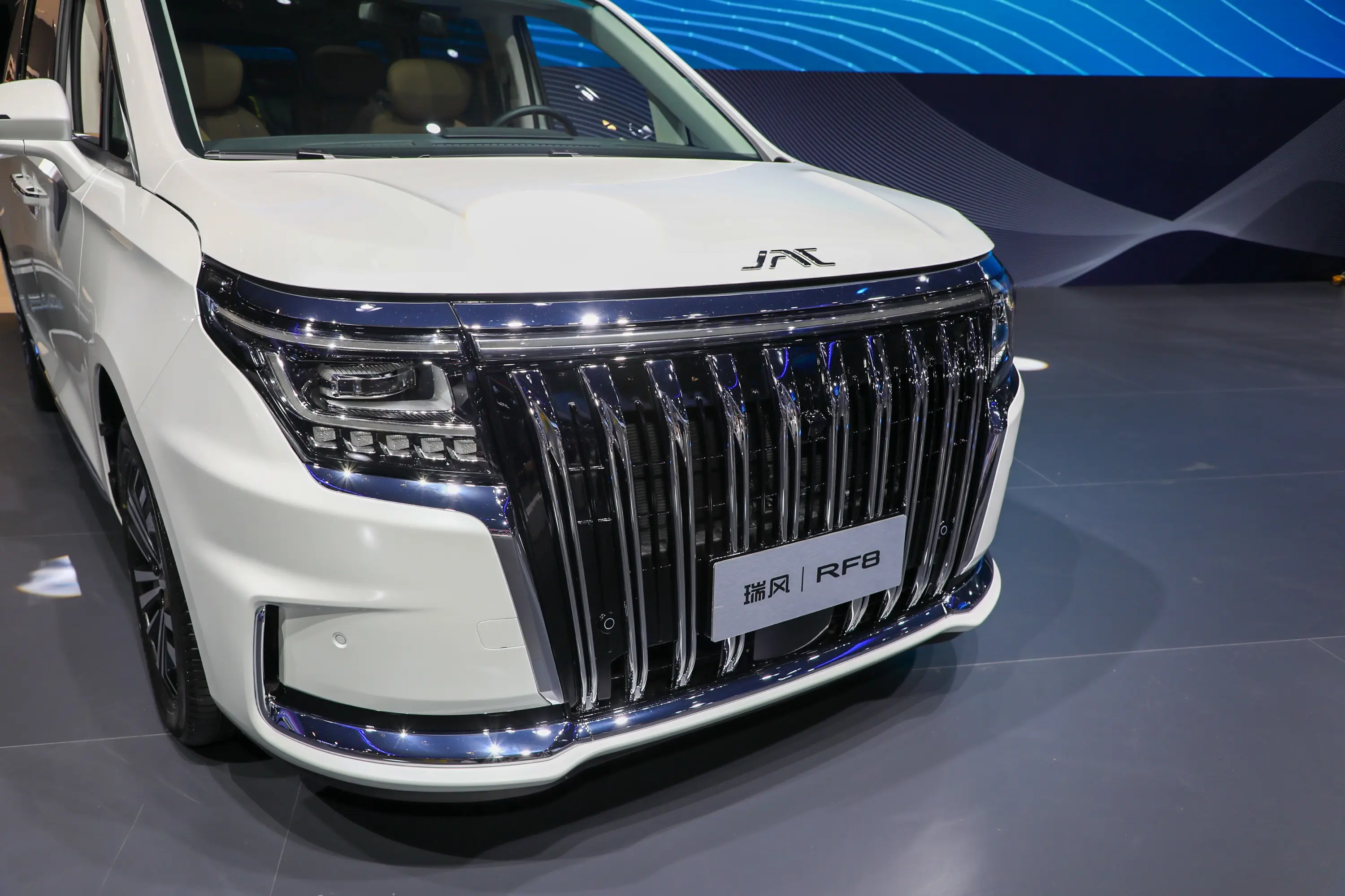 【瑞风RF8顶配版外观图片-汽车图片大全】-易车