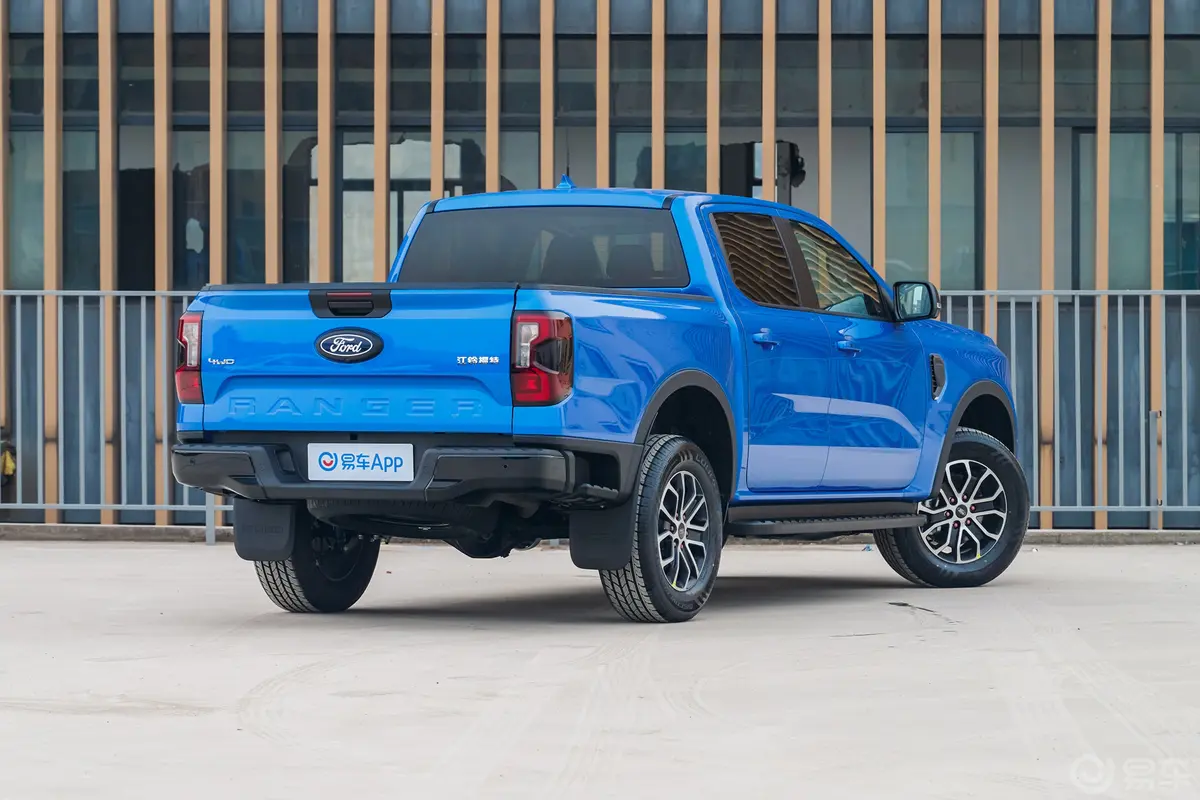 【游骑侠Ranger2.3T 自动四驱探迹版 汽油侧后45度车头向右水平图片-汽车图片大全】-易车