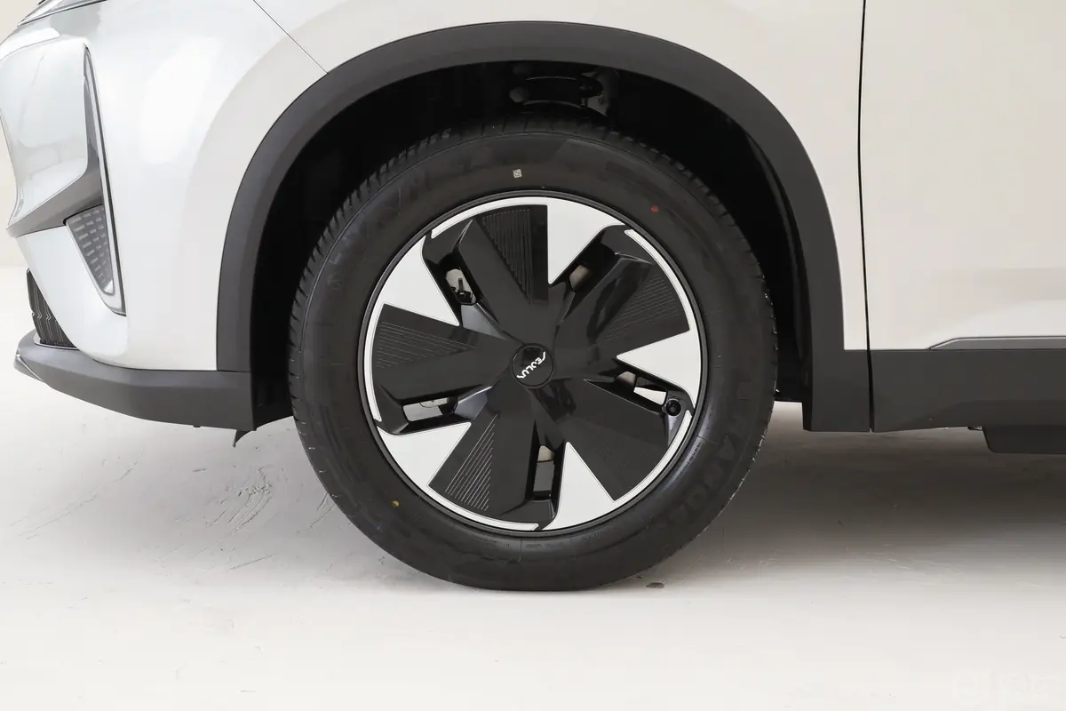 【风神L7新能源1.5T 205km 205Plus前轮毂造型图片-汽车图片大全】-易车