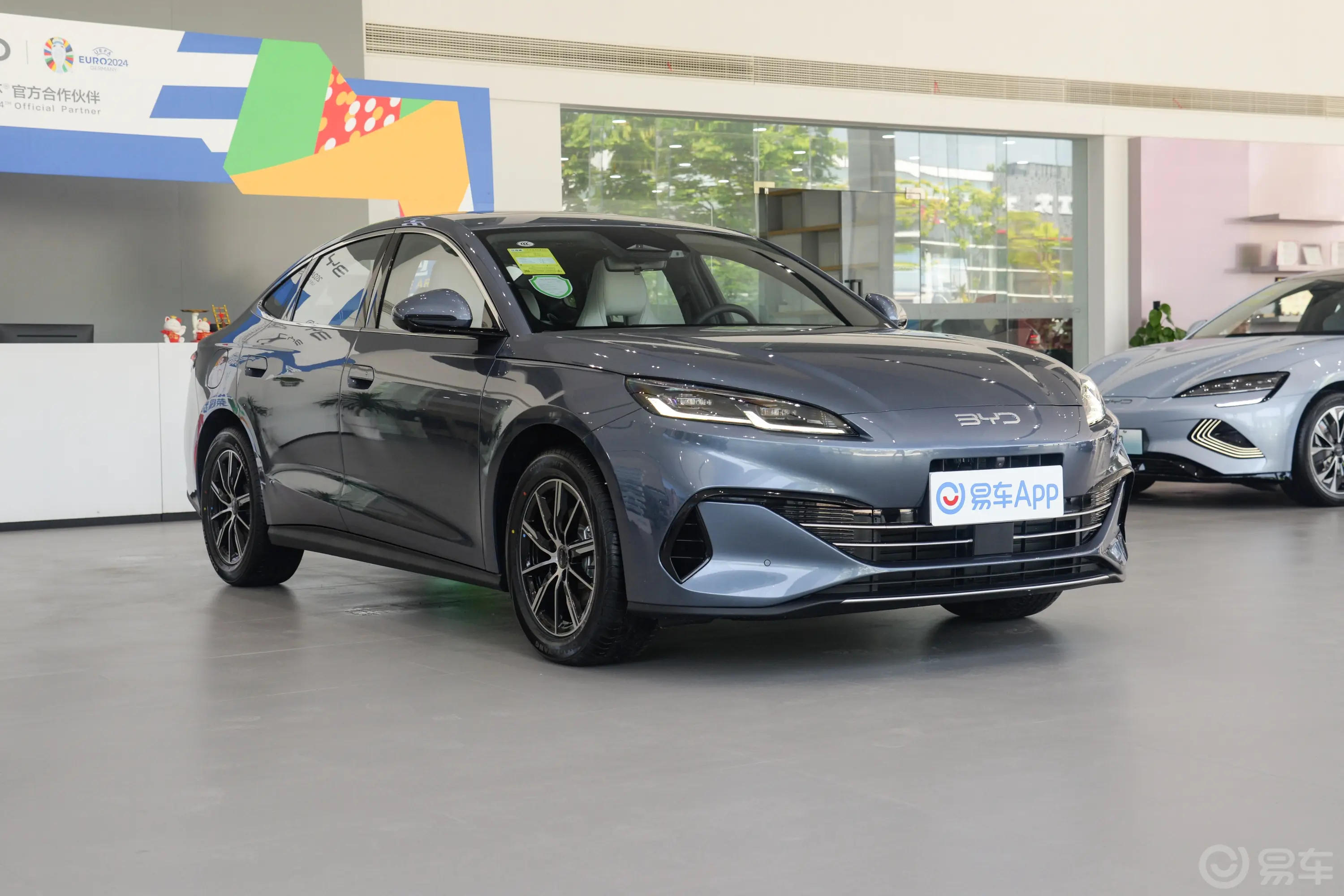 【海豹06DM-i 1.5L 120km 尊享型侧前45度车头向右水平图片-汽车图片大全】-易车