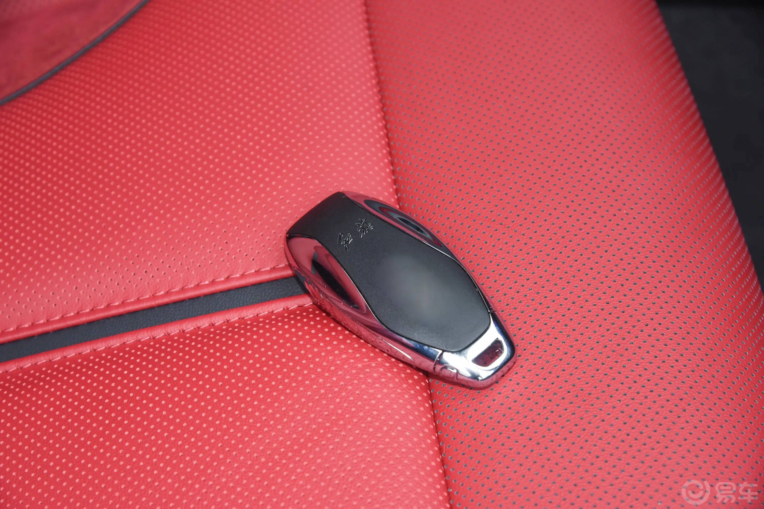 【红旗H62.0T 致臻版主驾驶位图片-汽车图片大全】-易车