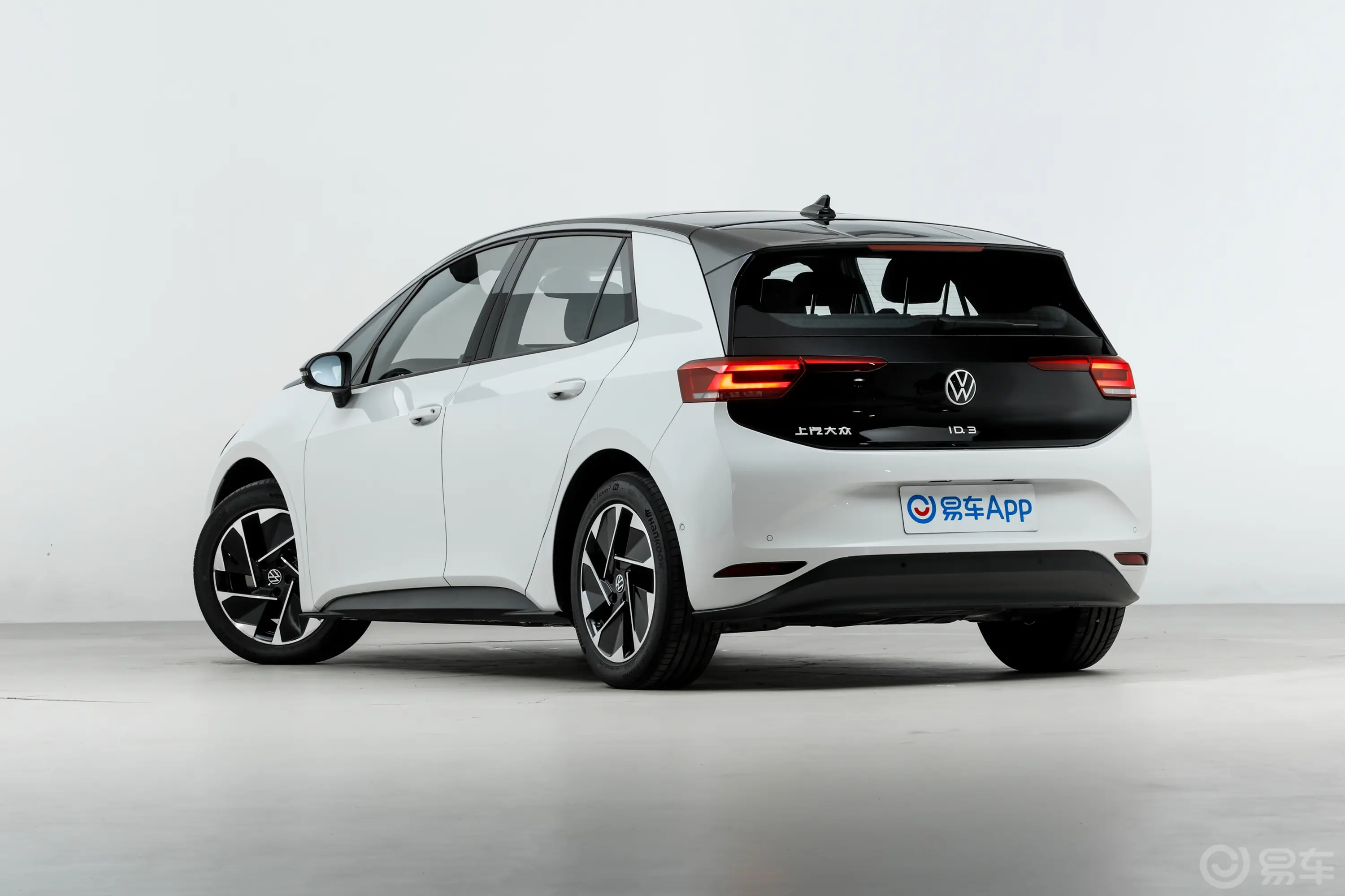 【大众ID.3聪明款 450km 极智氧气版侧后45度车头向左水平图片-汽车图片大全】-易车