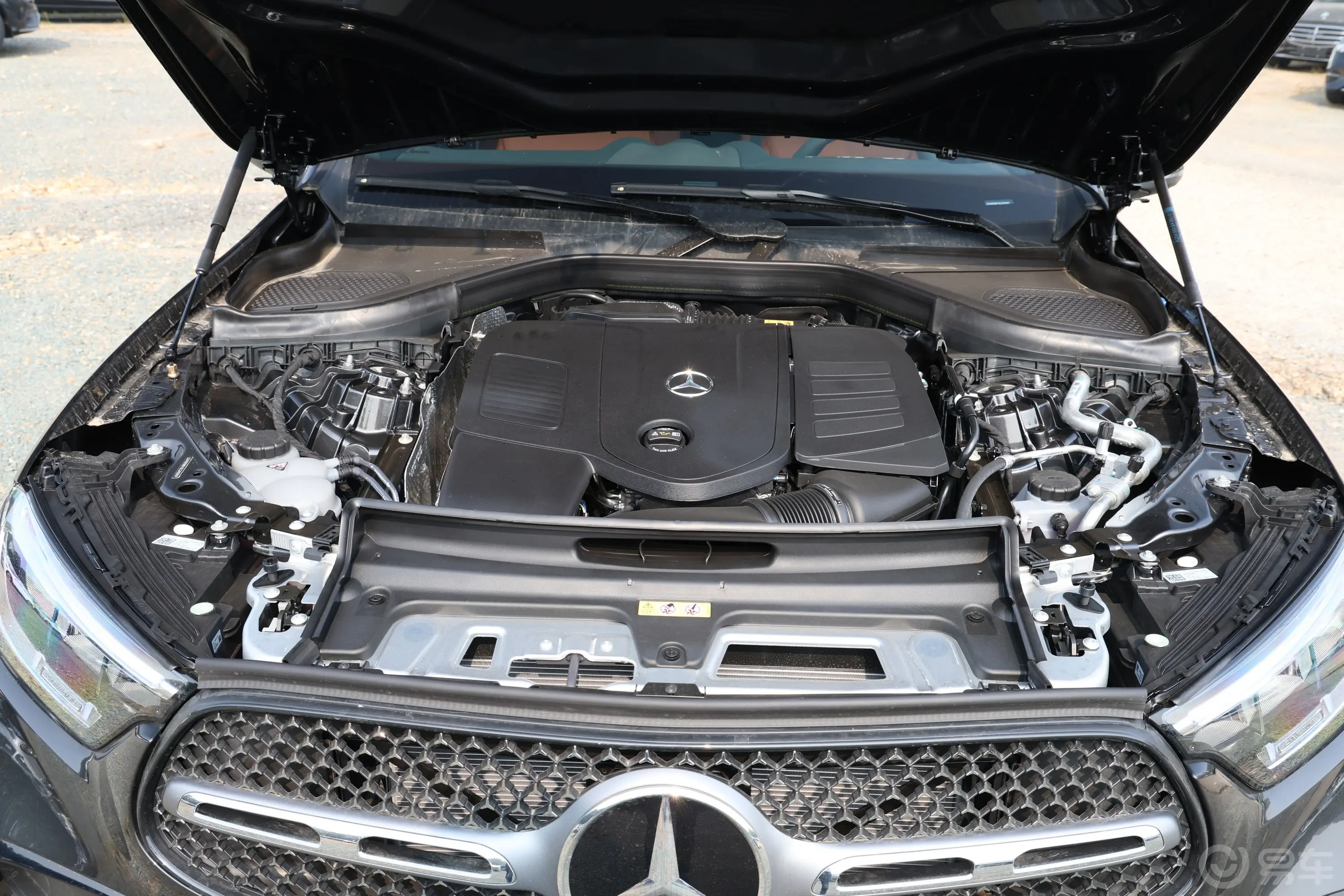 【奔驰GLCGLC 260 L 4MATIC 豪华型 5座发动机/电机特写图片-汽车图片大全】-易车