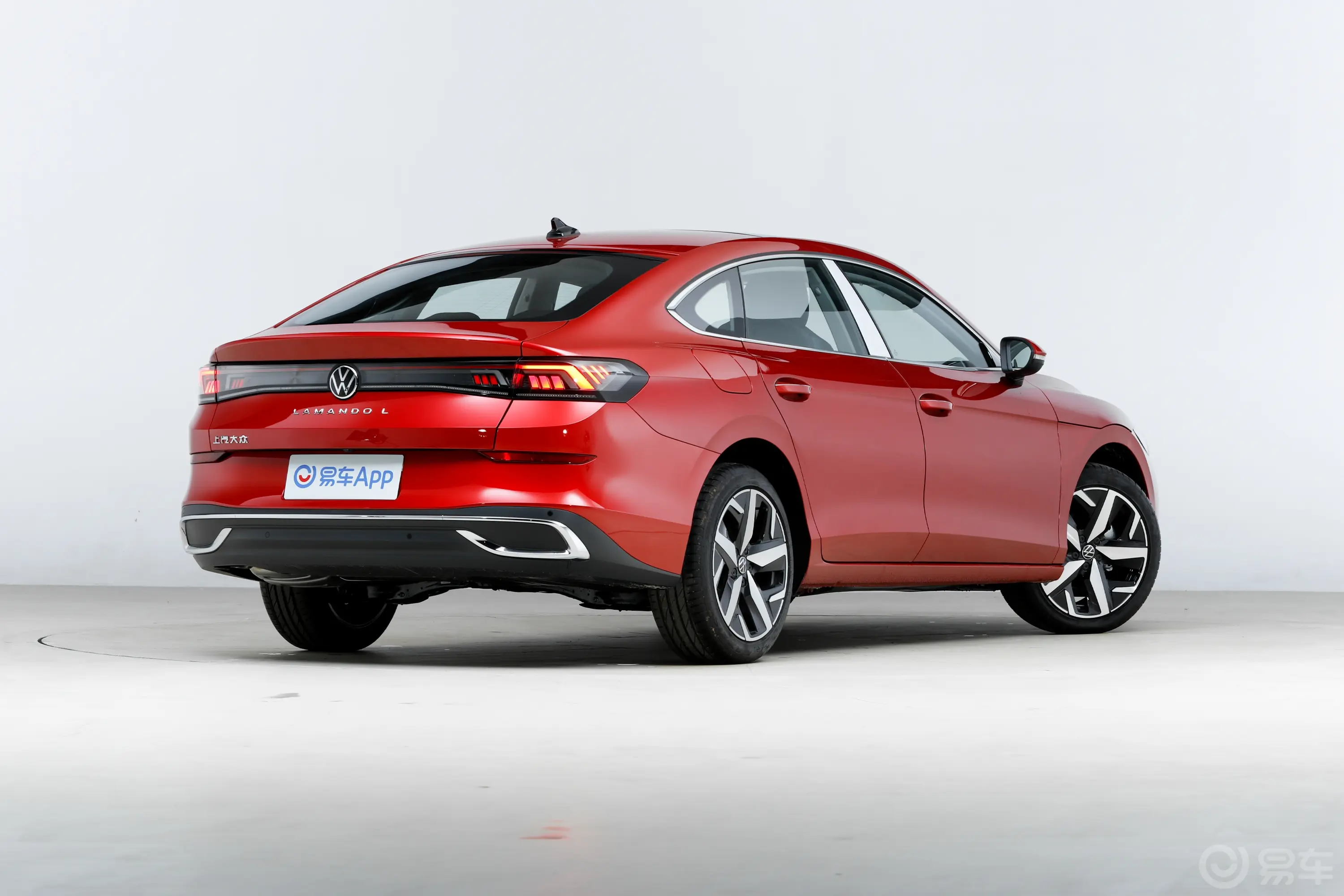 【凌渡凌渡L 280TSI 酷辣版侧后45度车头向右水平图片-汽车图片大全】-易车