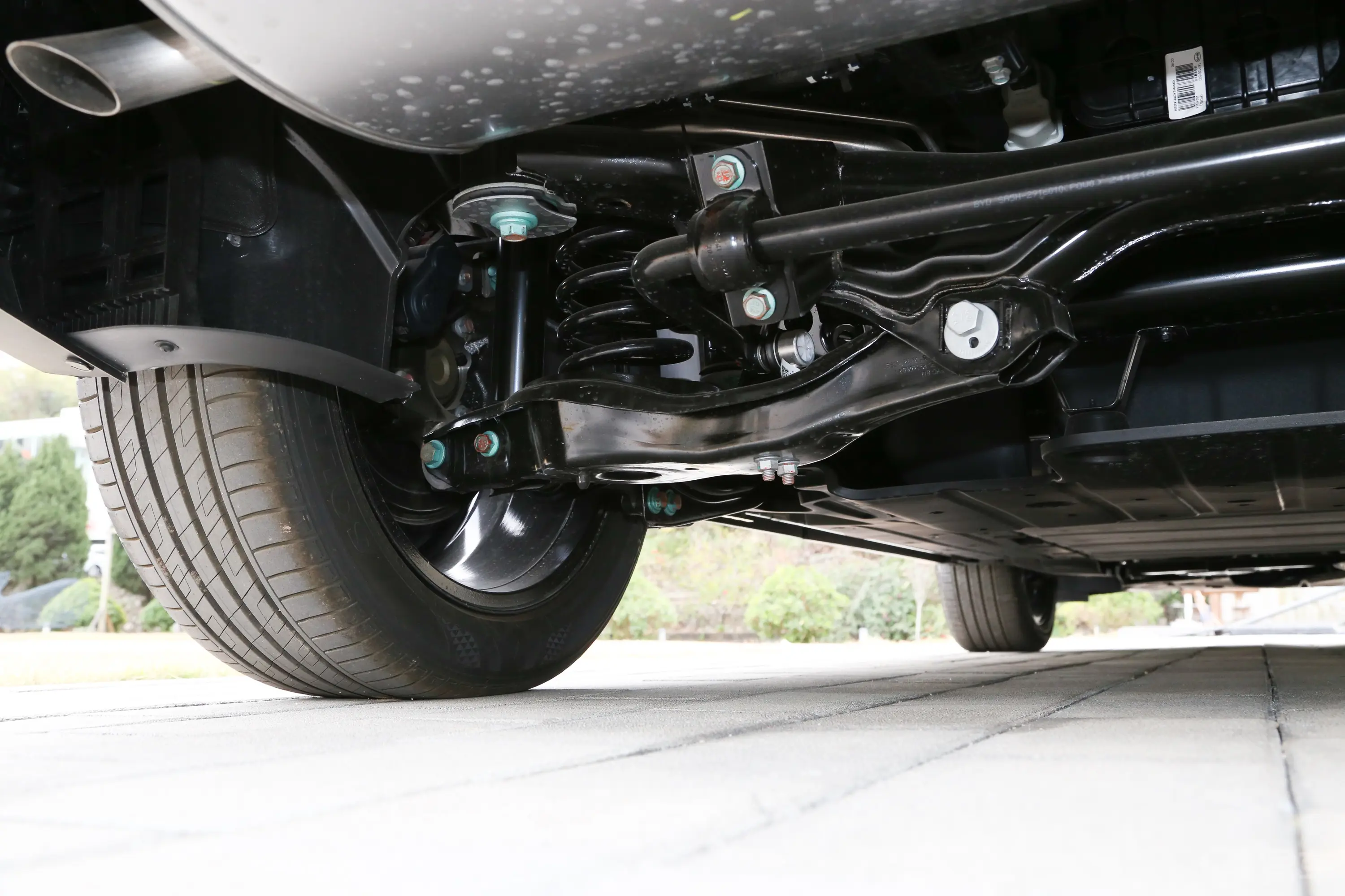 【宋L DM-i智驾版 1.5L 160km 卓越型动力底盘图片-汽车图片大全】-易车