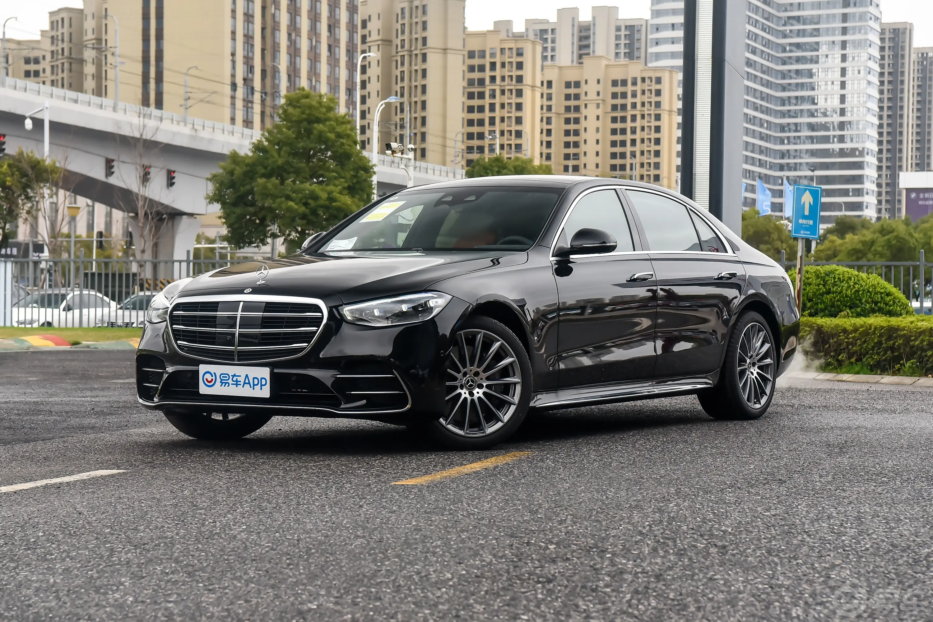 【奔驰S级S 450 L 4MATIC侧前45度车头向左水平图片-汽车图片大全】-易车