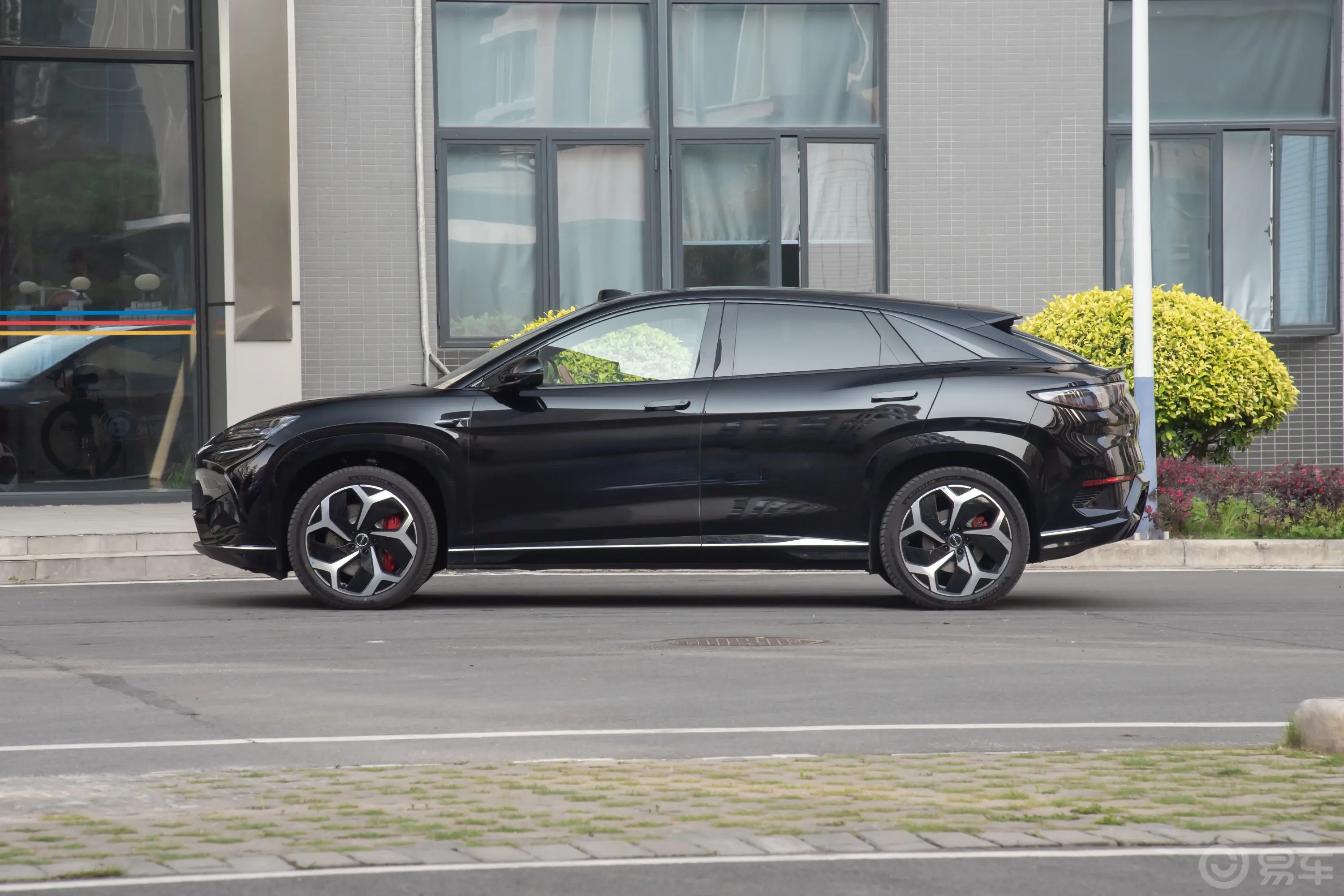 【海狮07EV智驾版 550km 四驱智驾版正侧车头向左水平图片-汽车图片大全】-易车