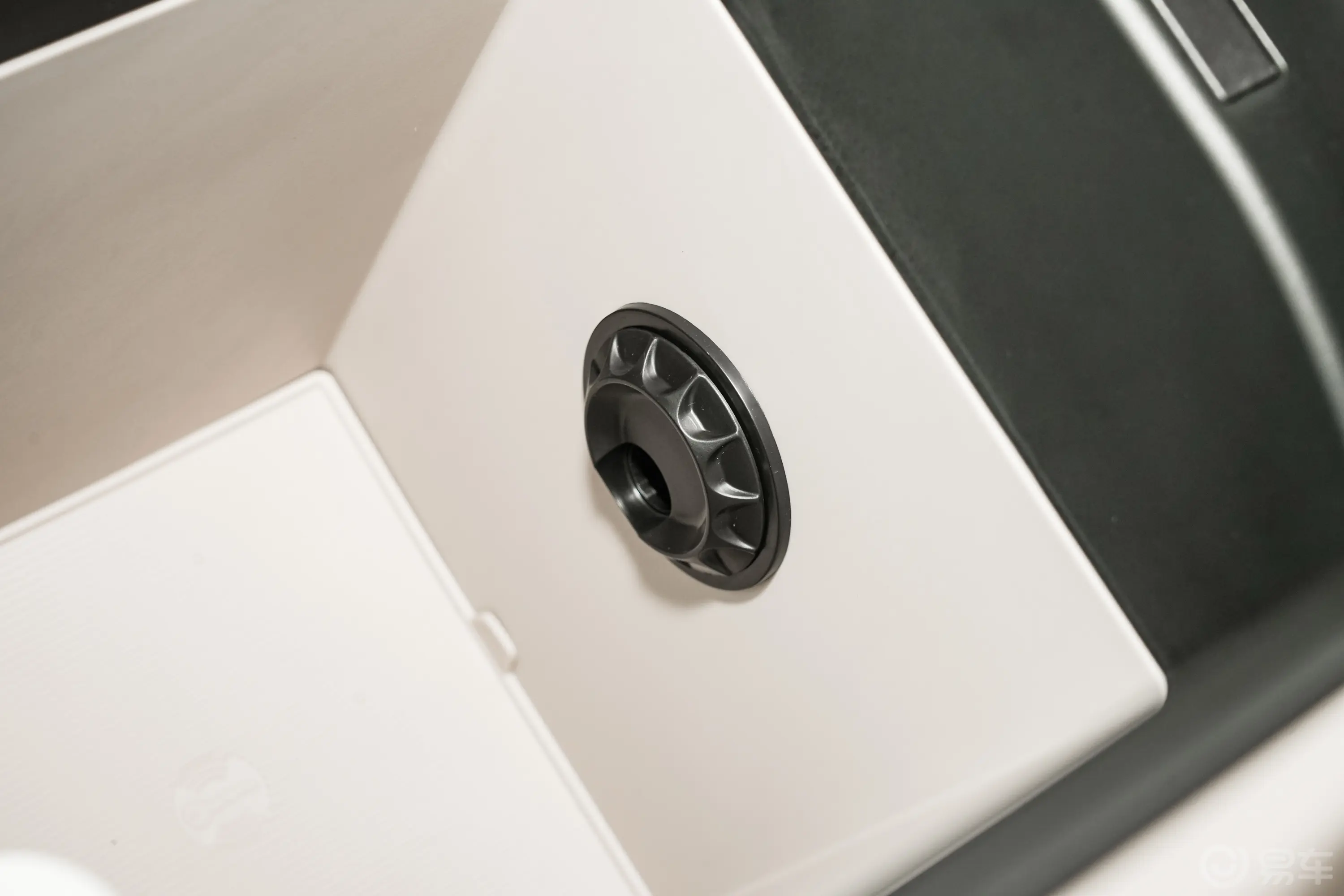 【风云A9L1.5T 前驱260超长续航豪华版中控图片-汽车图片大全】-易车