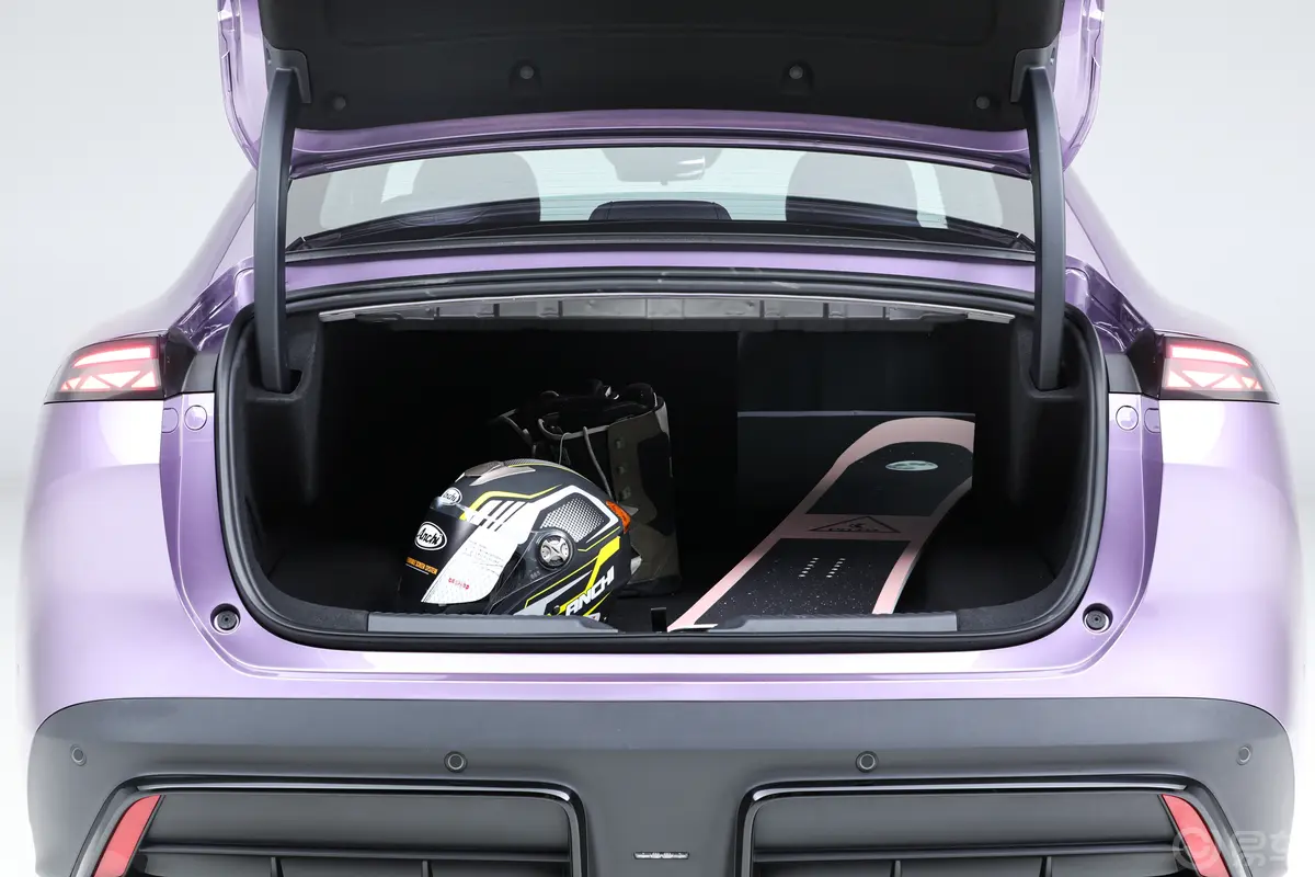 【深蓝L06纯电版 560km Ultra+激光版后备厢图片-汽车图片大全】-易车